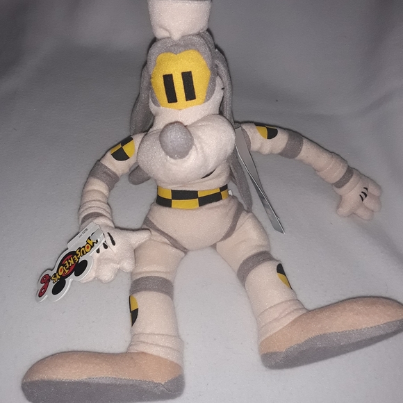 Walt Disney | Toys | Walt Disney Goofy Test Track Dummy Plush 6 New Old ...